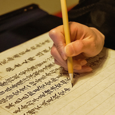 關於李居明 - 李居明多媒體平台